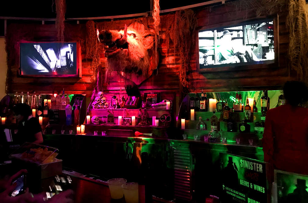 Sinister Pointe’s Spooky Spirit Lounge – Vamp Jenn's Corner