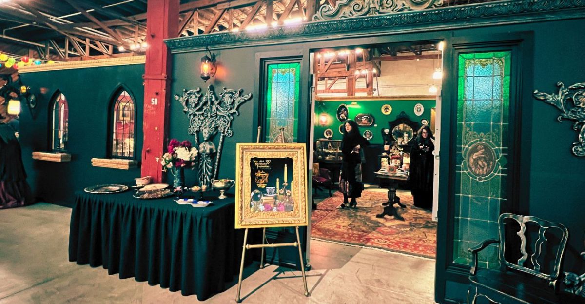 Welcome to Miss Havisham’s Curiosities & Veneration of Light – Vamp ...